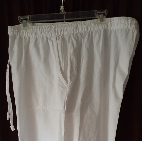 White Stag | Pants & Jumpsuits | White Stag Capris | Poshmark